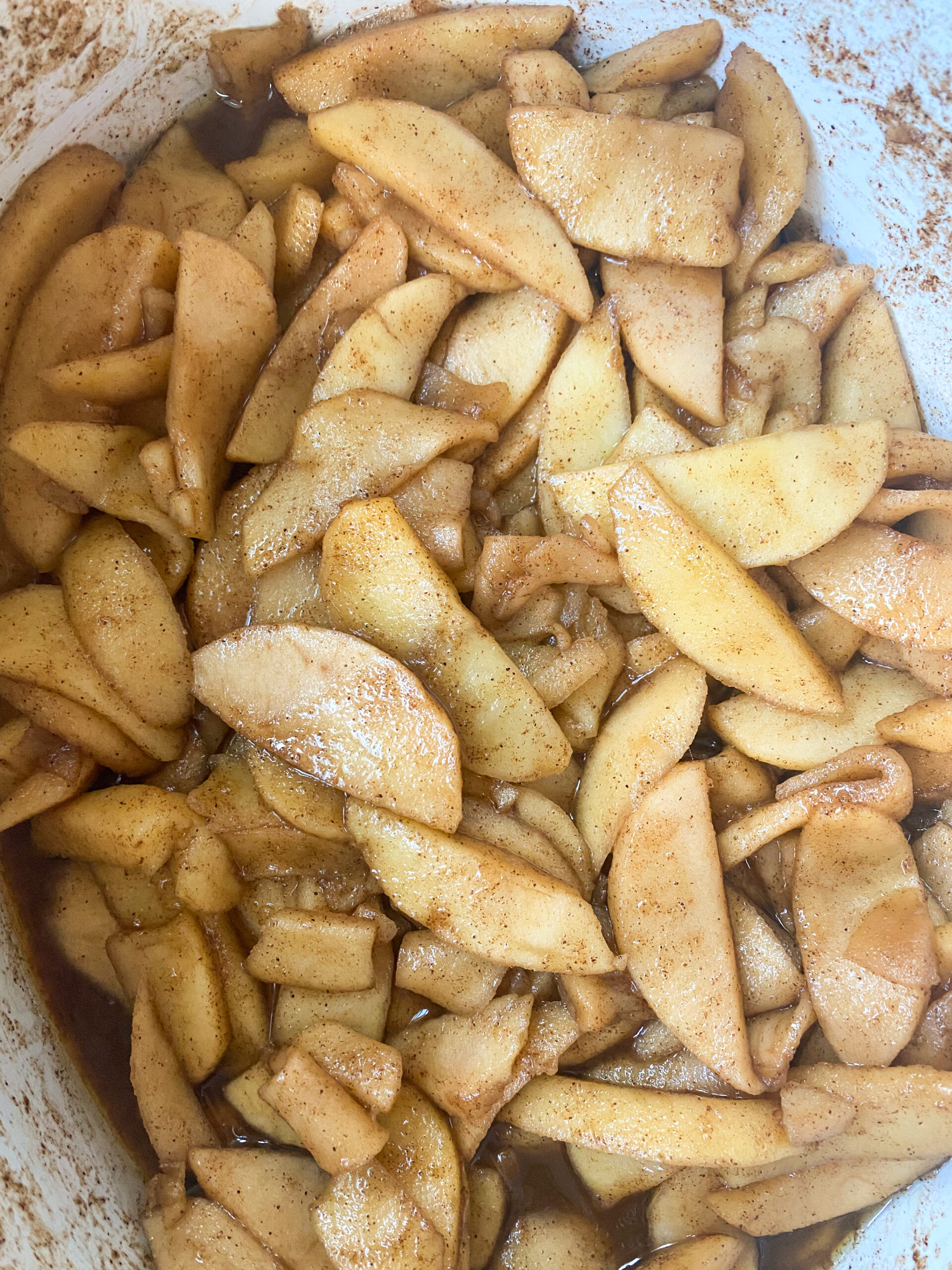 Slow Cooker Cinnamon Apples – Six Vegan Sisters